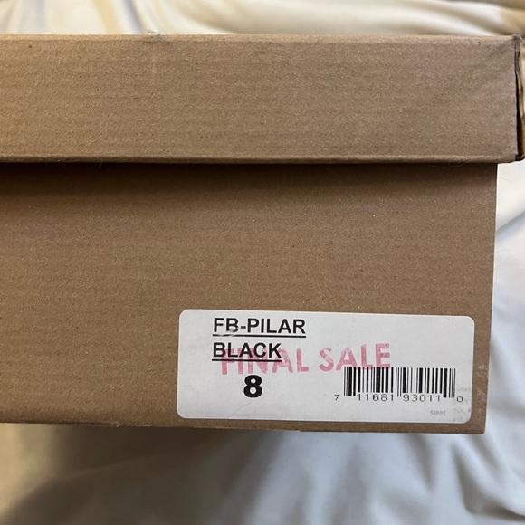 Freebird by Steven | Shoes | Freebird By Steven Madden Pilar Sandal ...